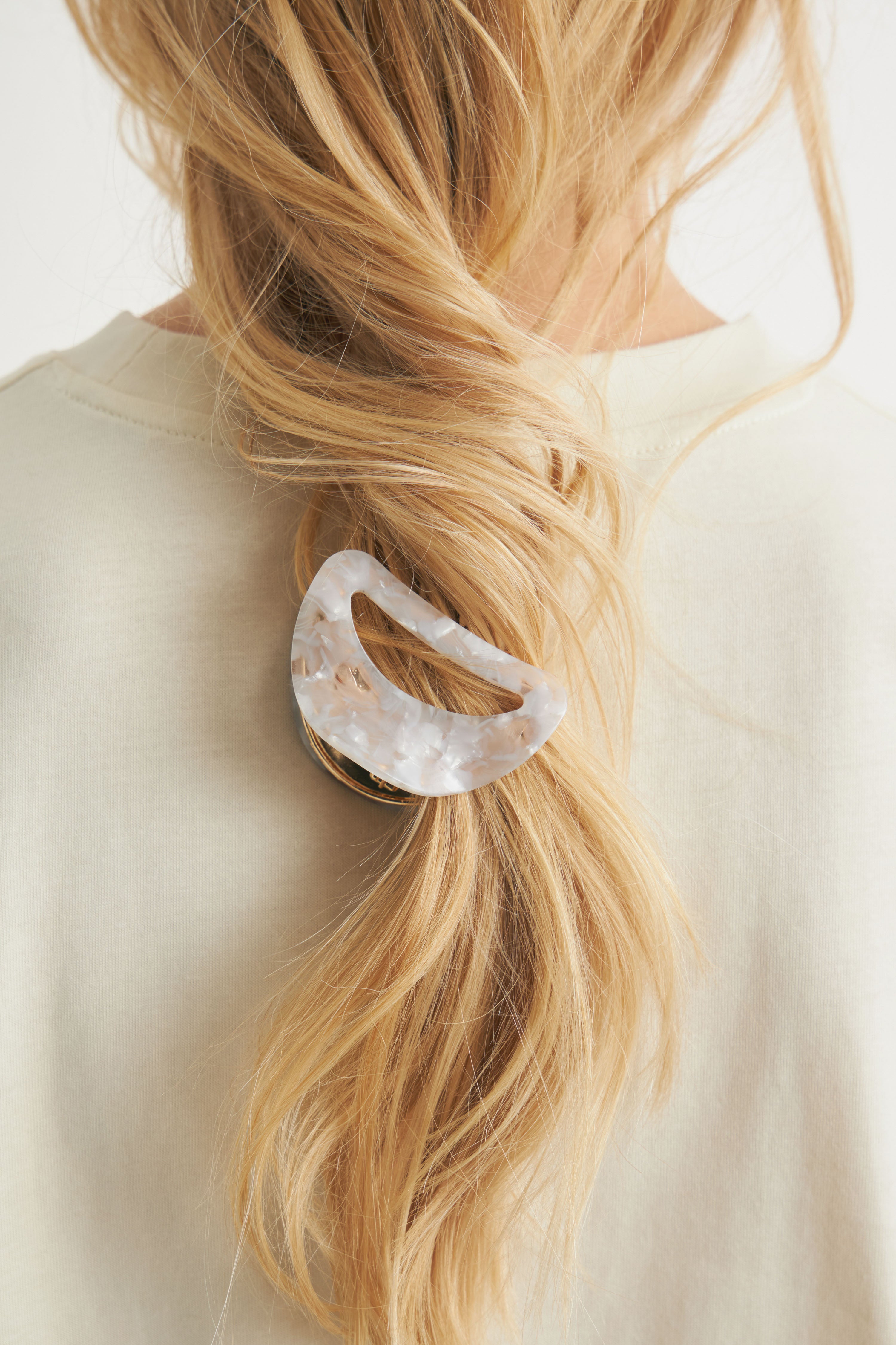 PRINT-MOTIF HAIR CLAW - Cream | LIMÉ